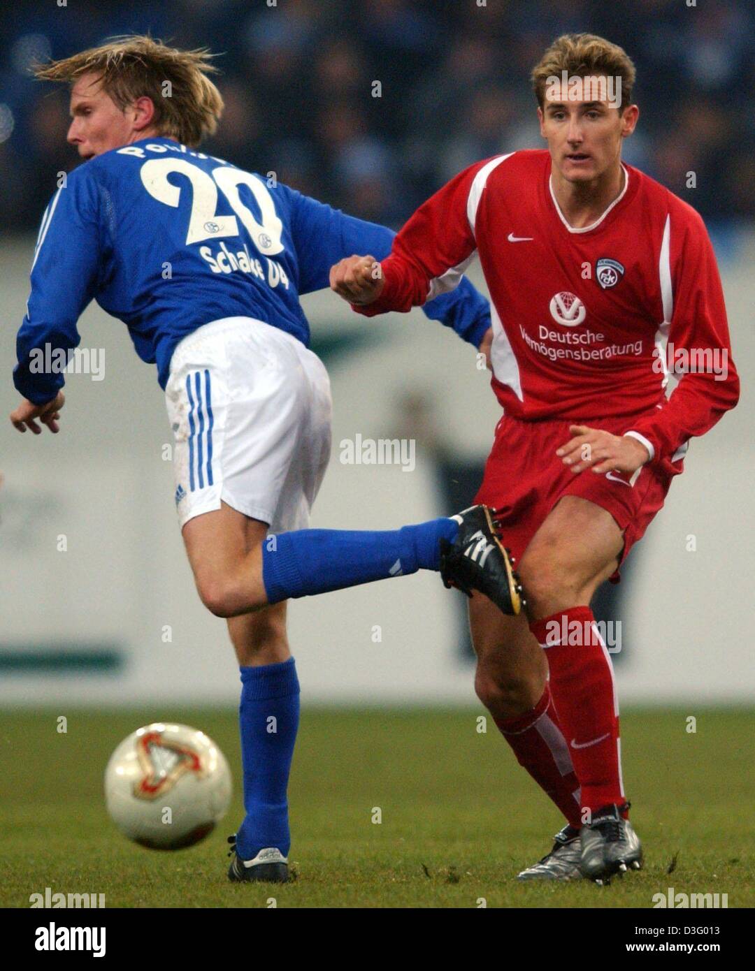 Christian poulsen premier league hi-res stock photography and images ...