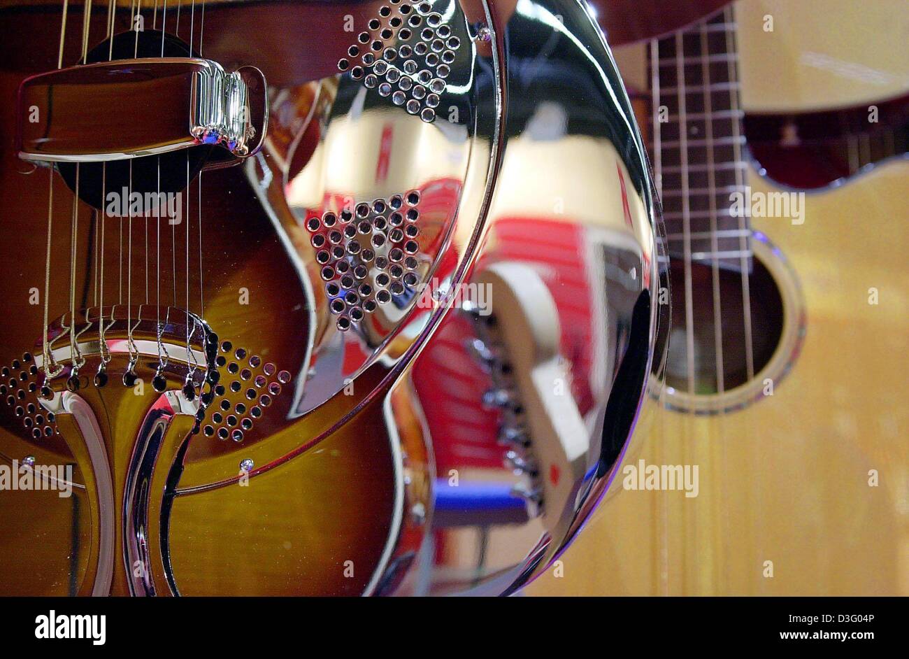 Musical instruments trade shows hi-res stock photography and images - Alamy