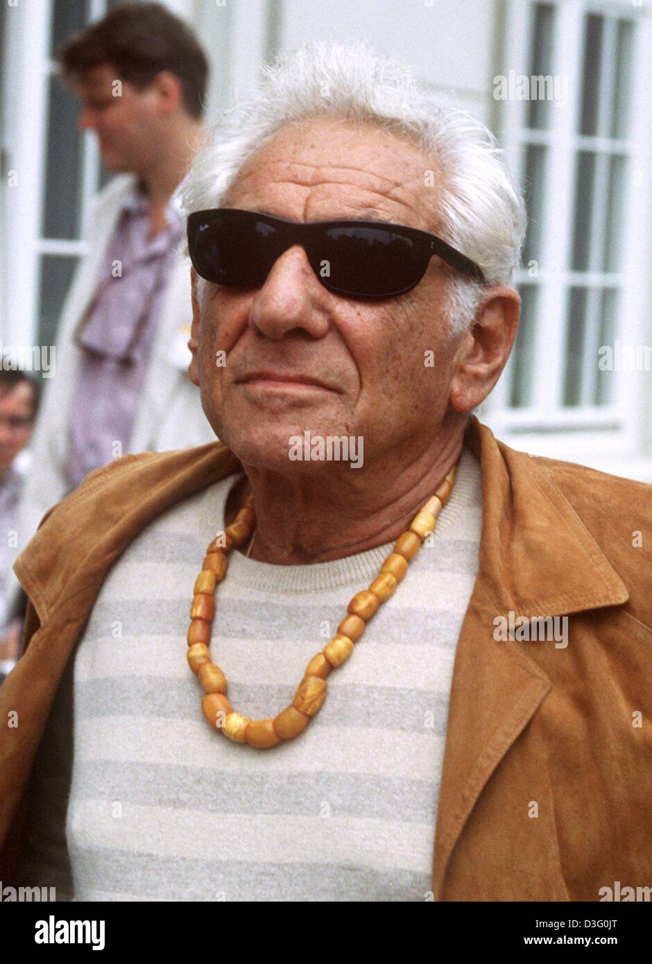 (dpa files) - US conductor, composer and writer Leonard Bernstein ...