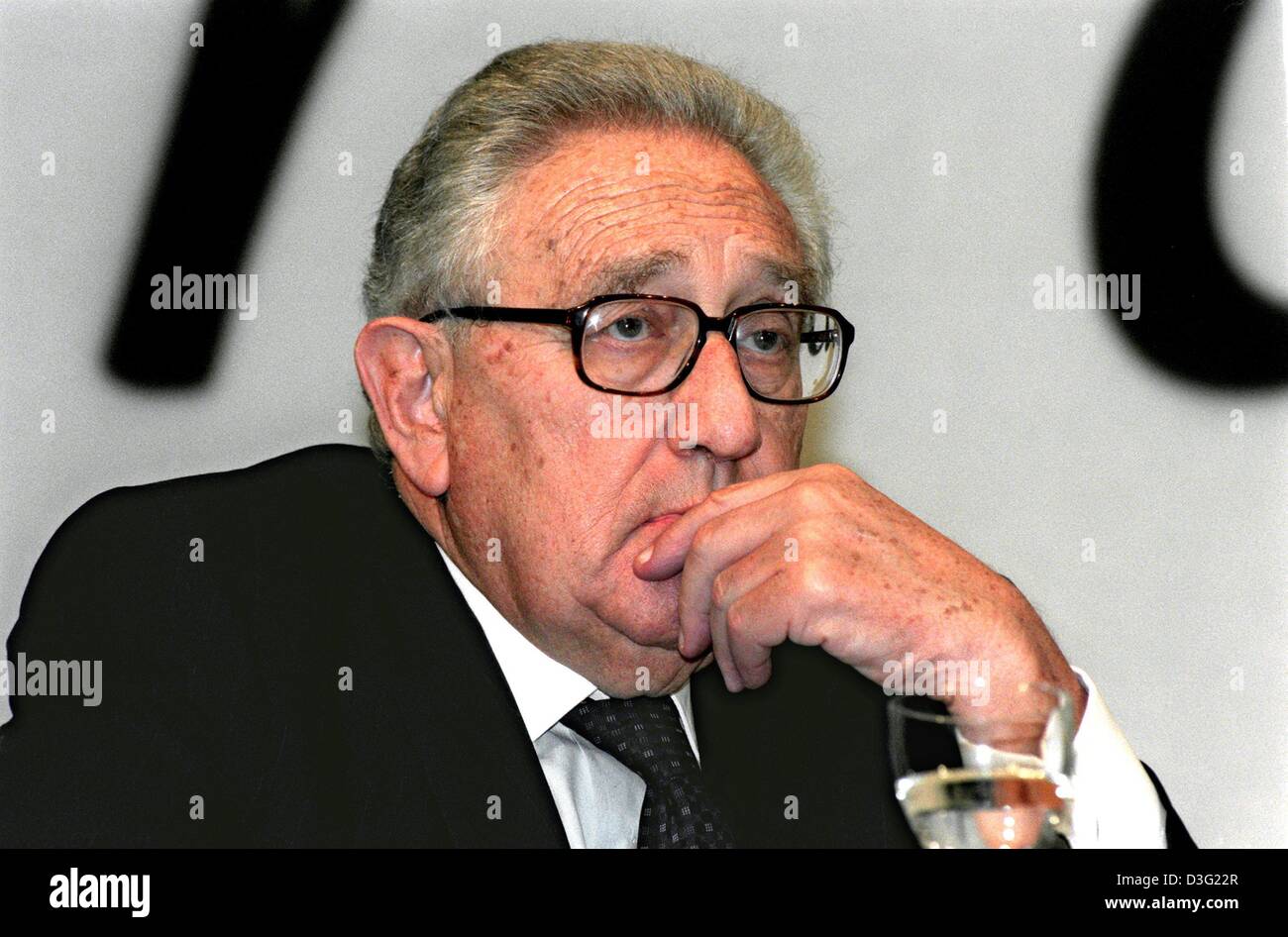 (dpa files) - The former US Foreign Minister Henry Kissinger, pictured ...