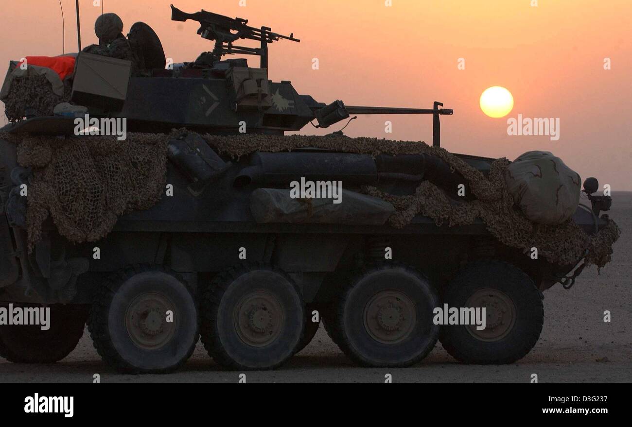 (dpa) - A light LAV tank of the 3rd Light Amoured Reconnaissance ...