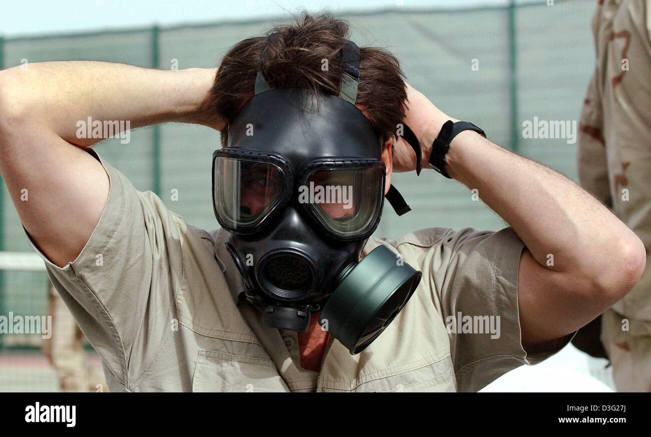 American soldier gas mask hi-res stock photography and images - Alamy