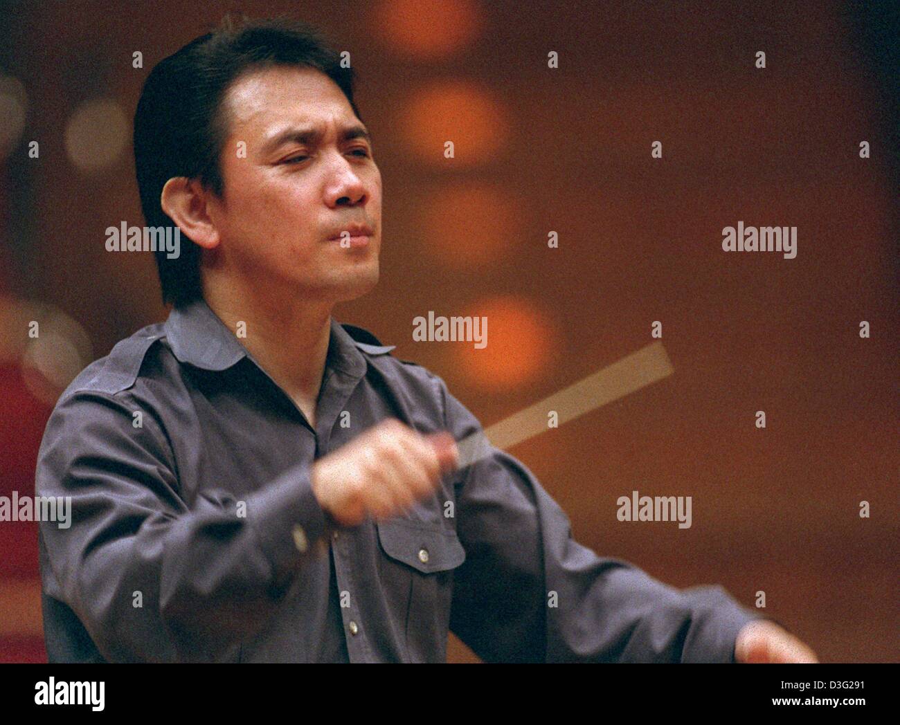 1995 2002 High Resolution Stock Photography and Images - Alamy