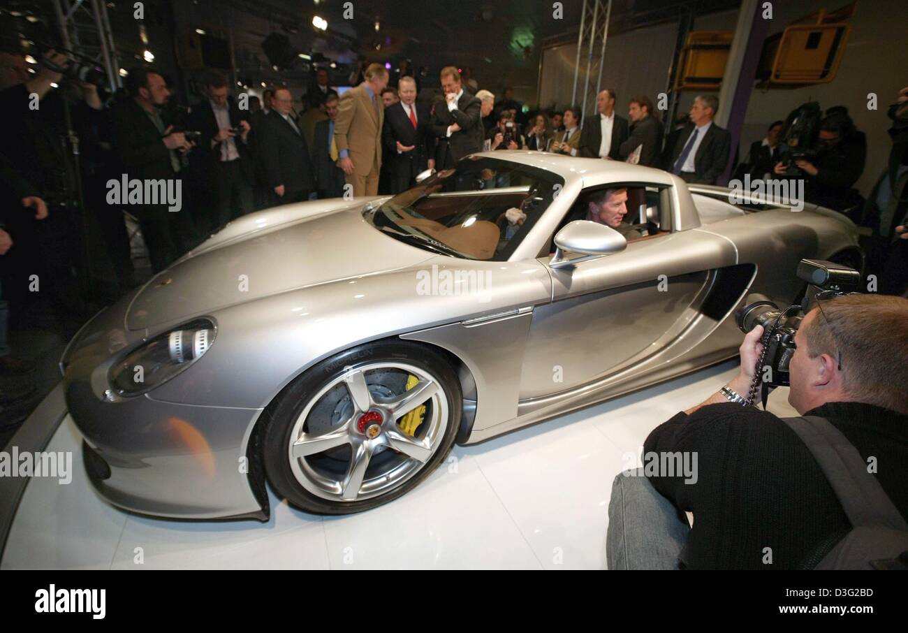 (dpa) - Walter Roehrl, former German world champion in rally car racing ...