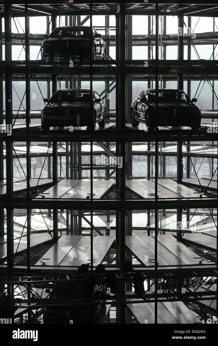 (dpa) - The glass tower, which measures 40 metres in height and inside ...