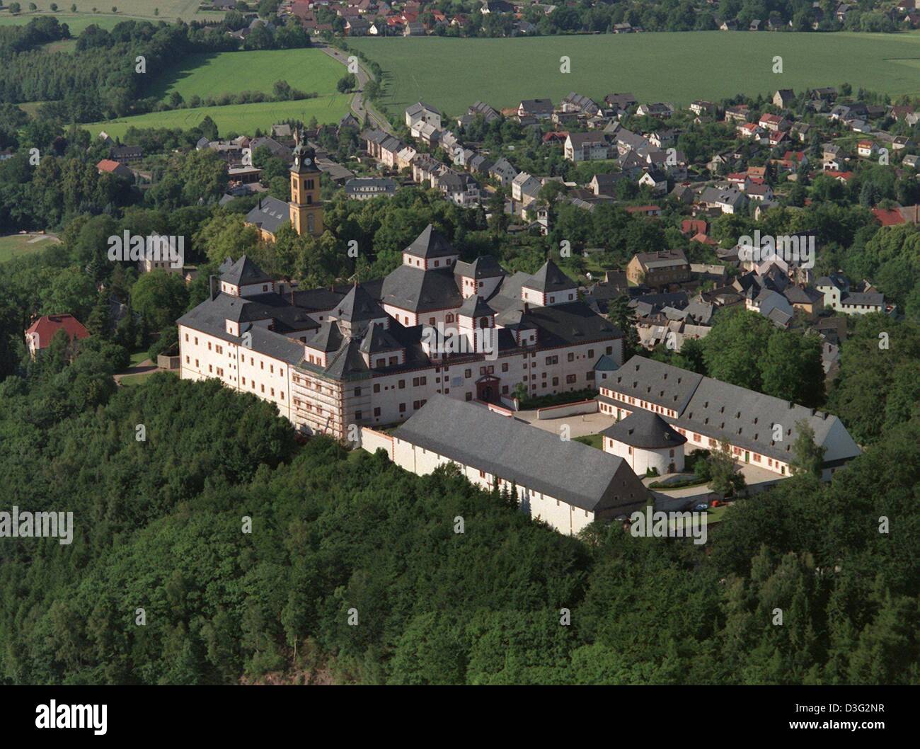 New augustus castle hi-res stock photography and images - Alamy