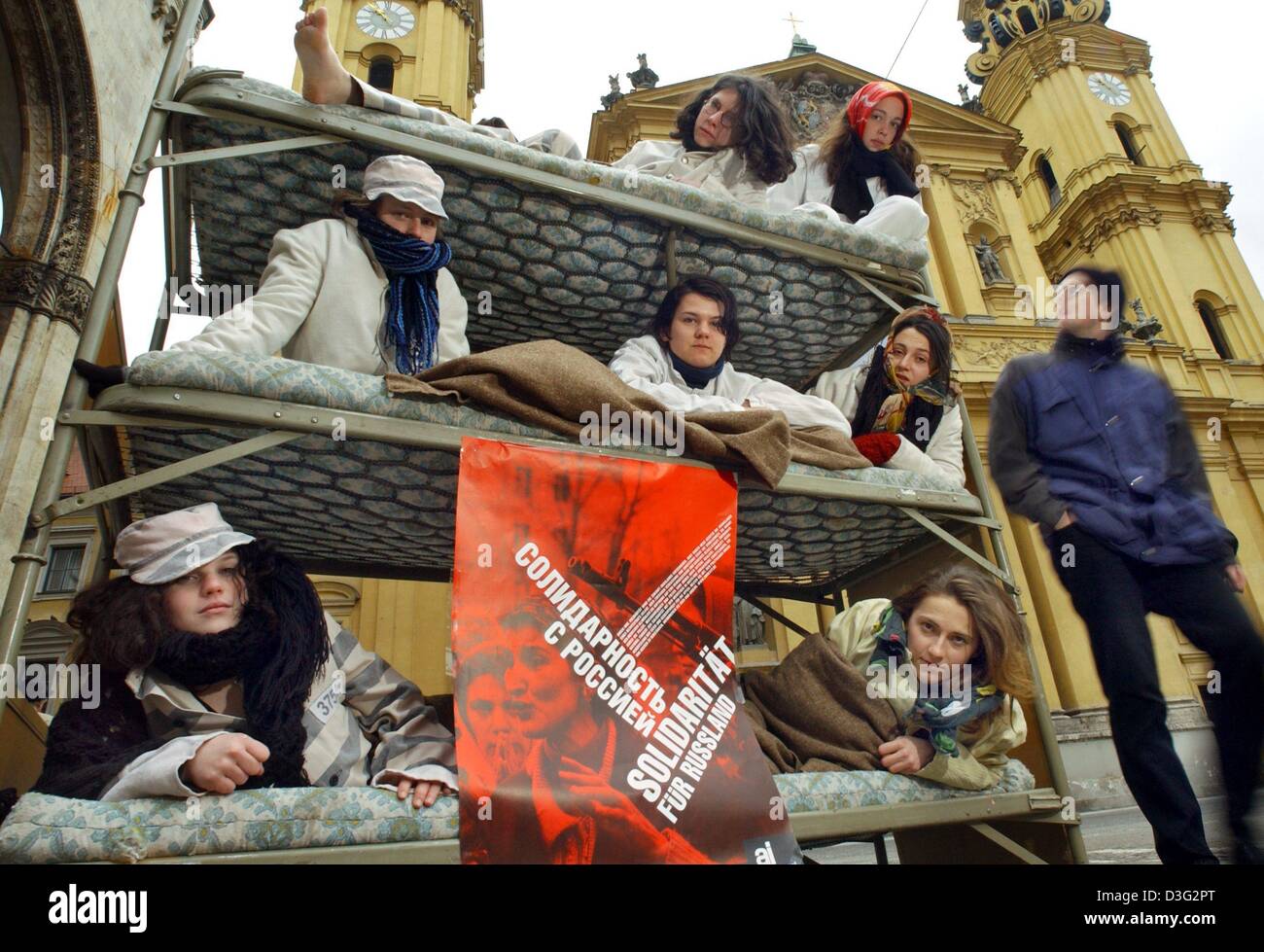Overcrowded prison system hi-res stock photography and images - Alamy