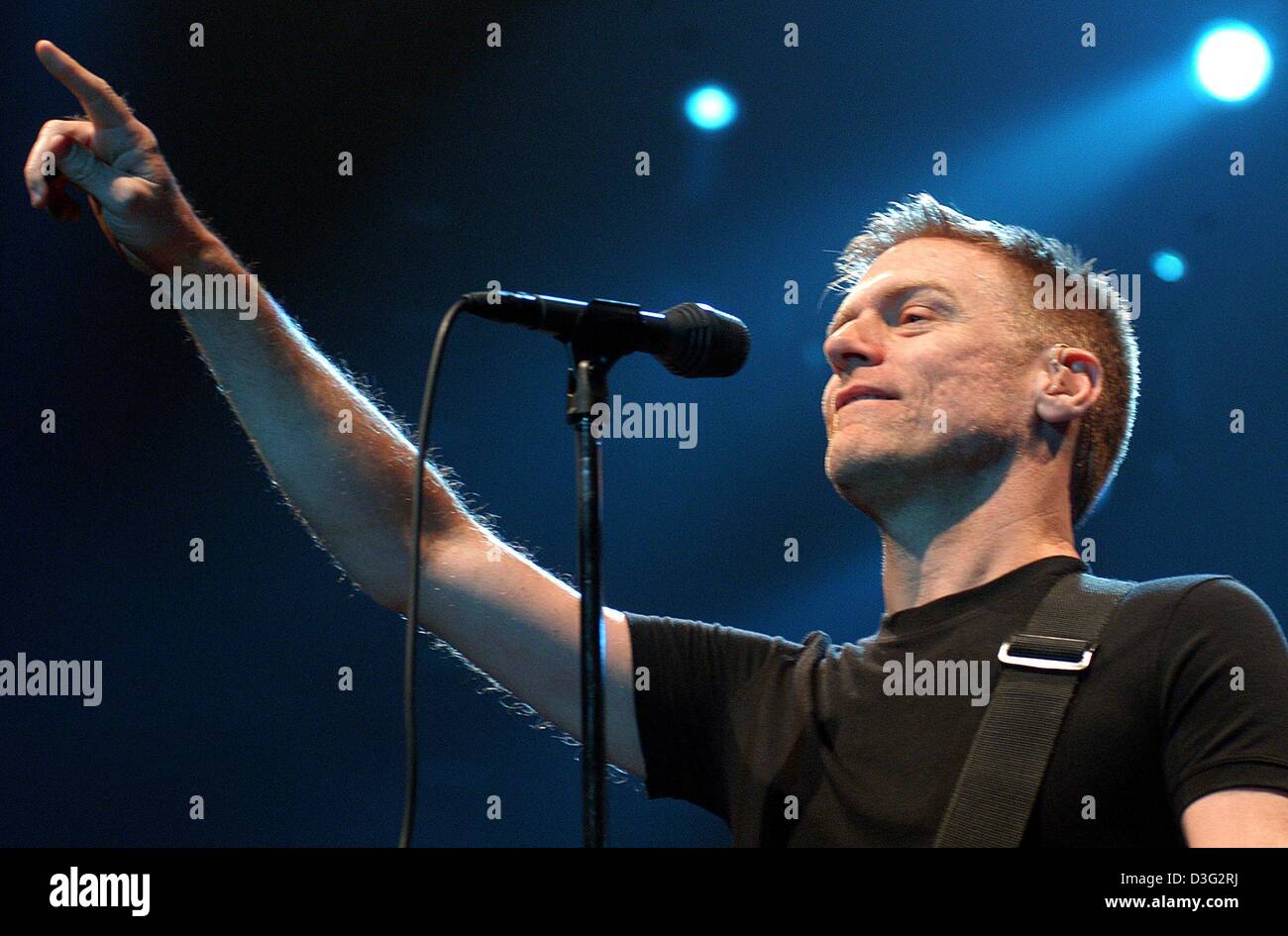 Arts culture entertainment ace music celebrities guitar playing singer ...