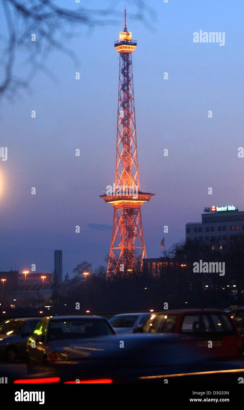 50m high tower hi-res stock photography and images - Alamy