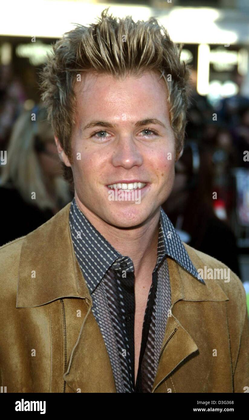 (dpa) - Ashley Parker Angel, member of the pop group 'O-Town', smiles ...