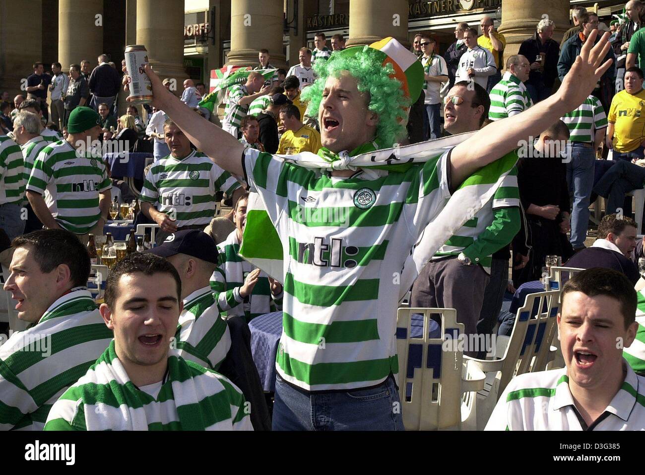 Uefa cup final celtic fans hi-res stock photography and images - Alamy