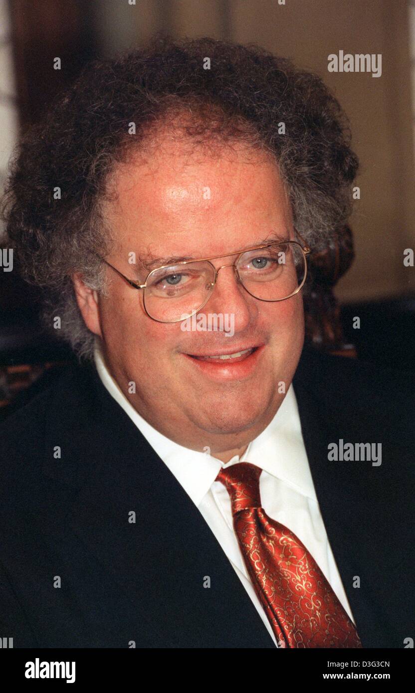 James levine conductor hi-res stock photography and images - Alamy