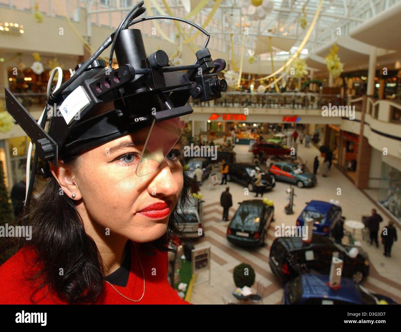 (dpa) - Sabrina Duda wears an 'eye square Visualizer 3D' as she looks ...