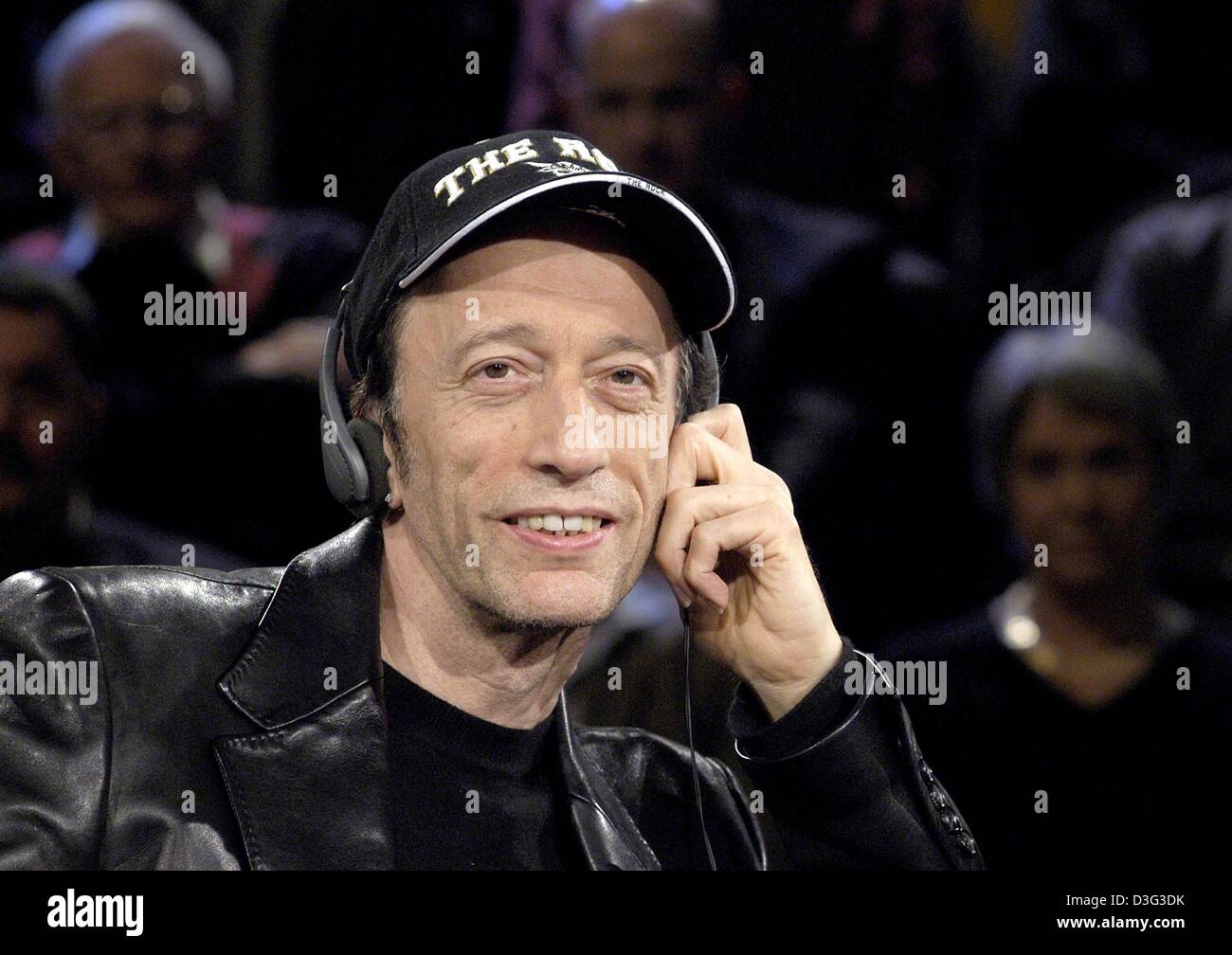 (dpa) - Robin Gibb, singer for the legendary US pop music group the ...