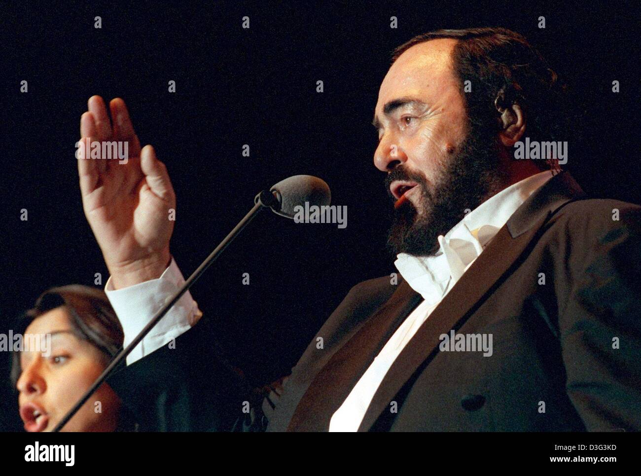 Italian tenor luciano pavarotti hi-res stock photography and images - Alamy