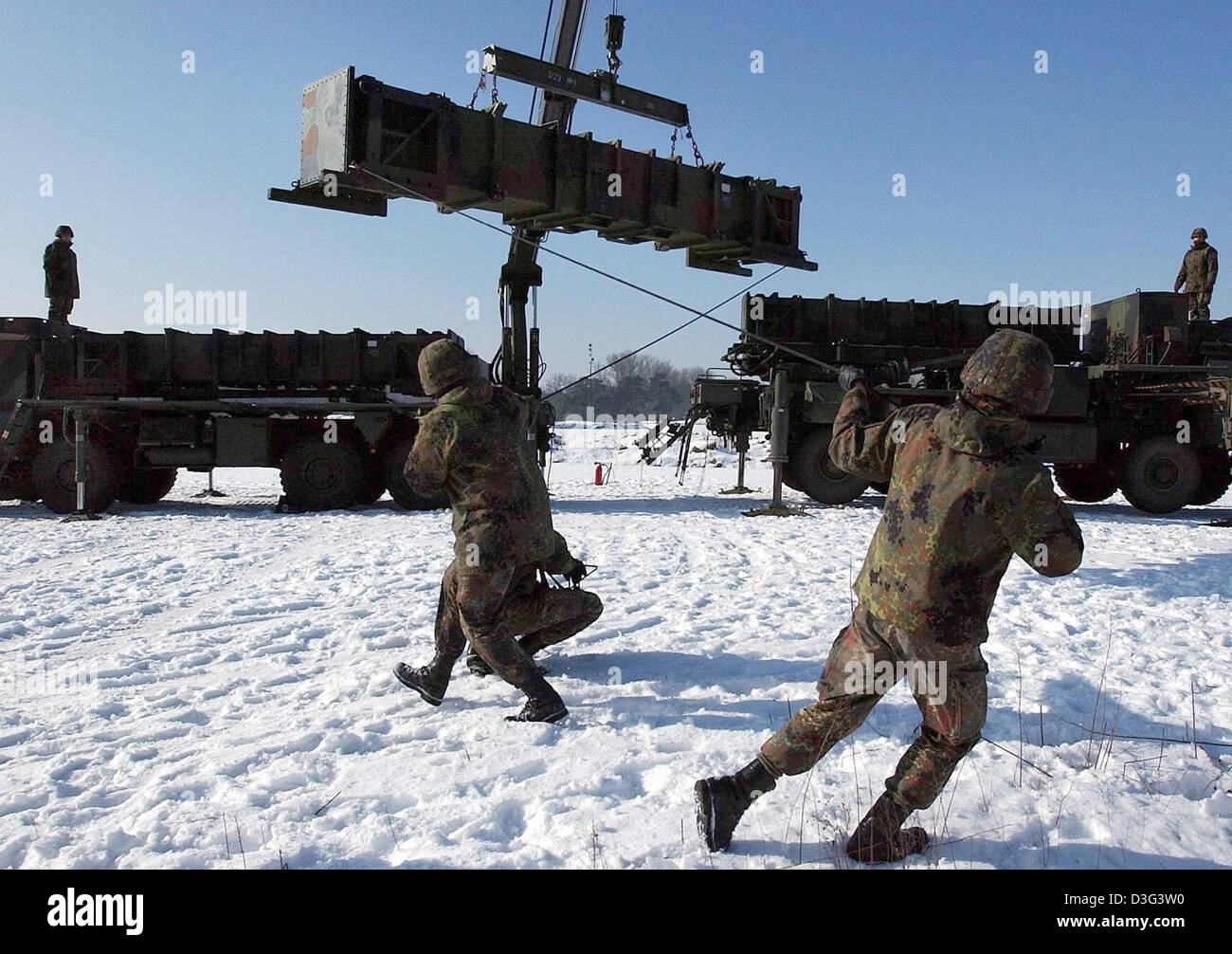 Load missile hi-res stock photography and images - Alamy