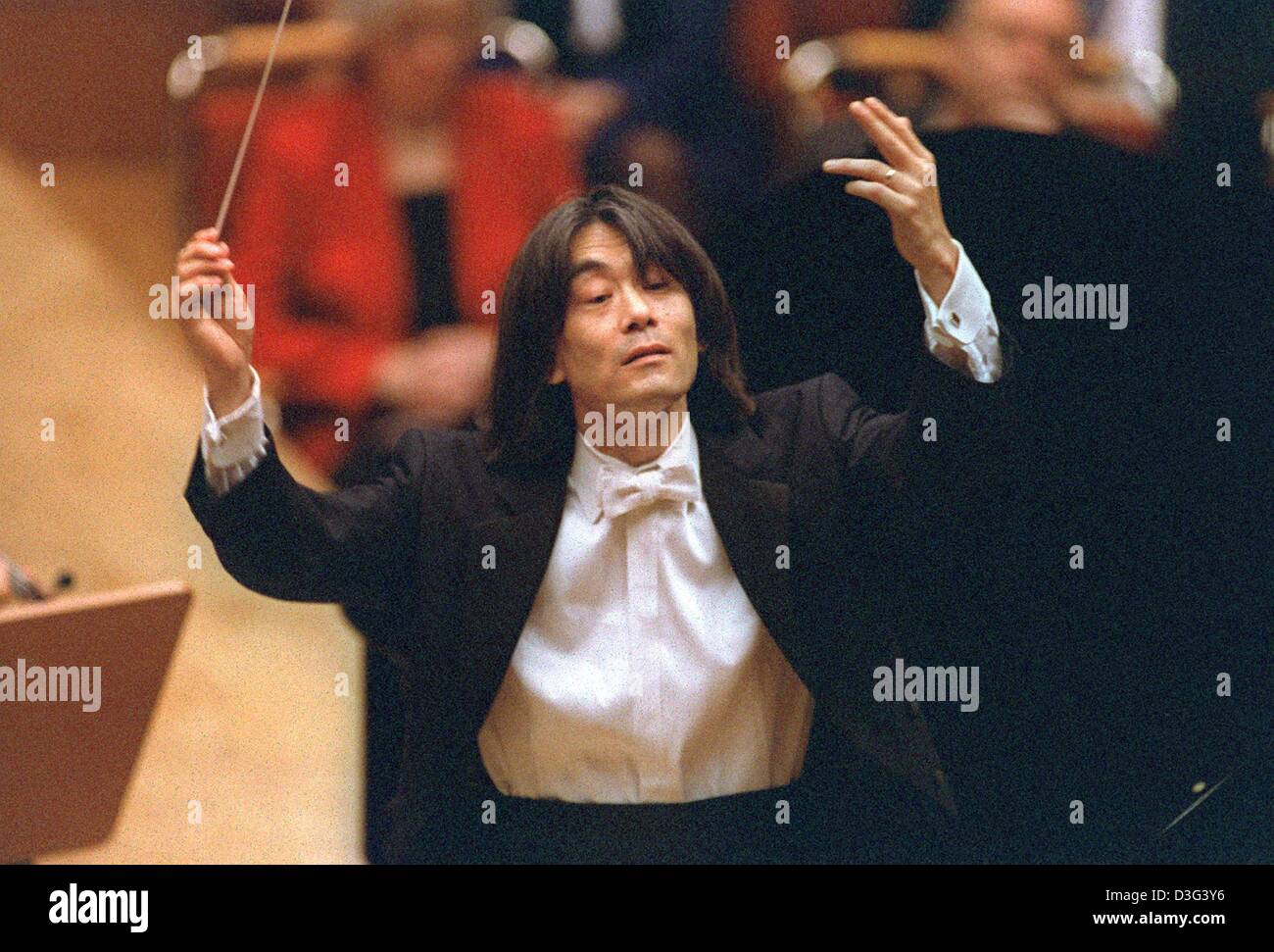 (dpa) - California-born conductor Kent Nagano, pictured at a concert of ...