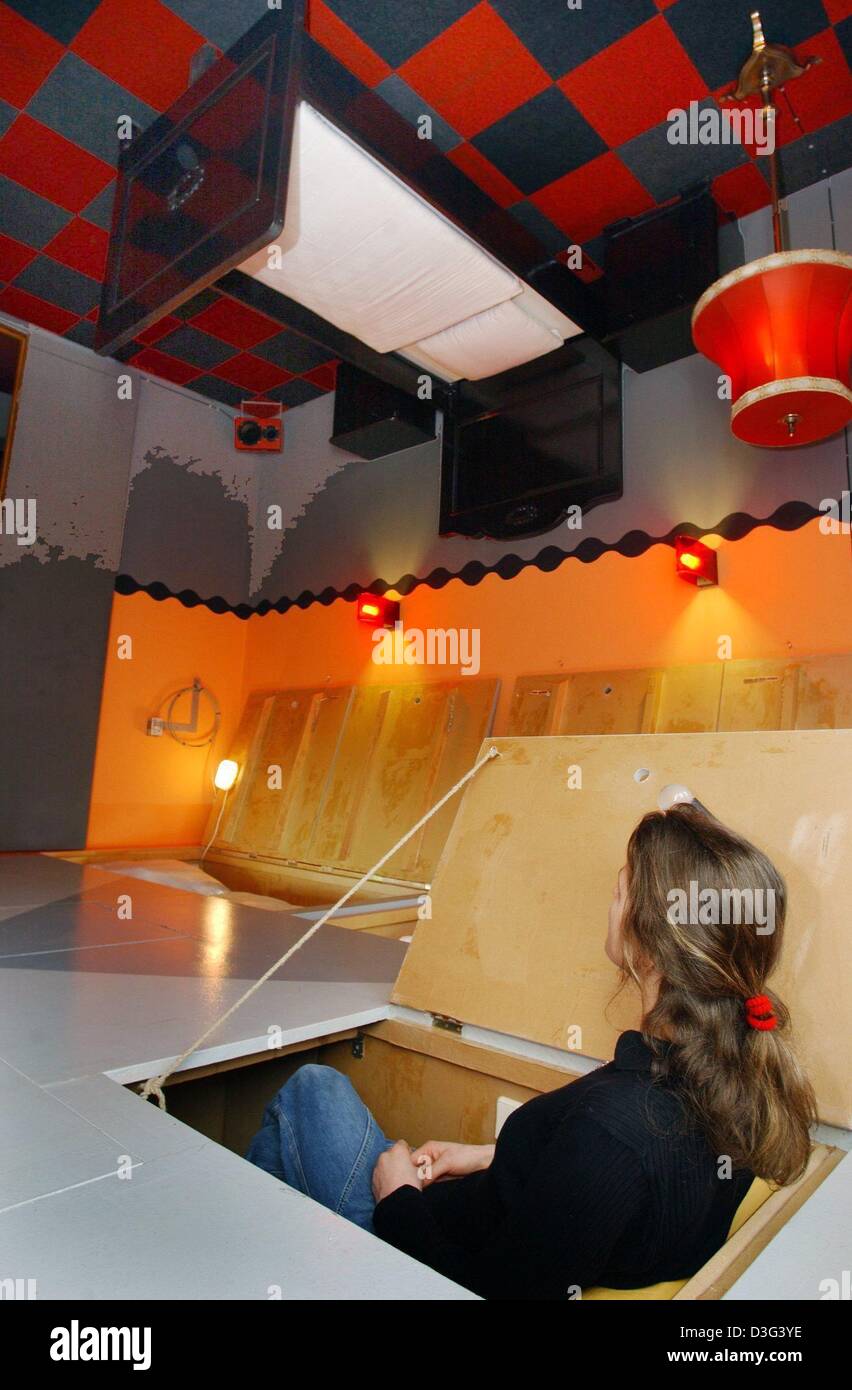 (dpa) - The room 'Upside Down' in the 'Propeller Island City Lodge' in ...