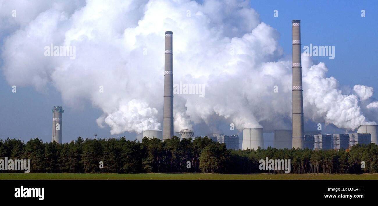 (dpa) - A view of the three 300 m high chimneys, the first of which has ...