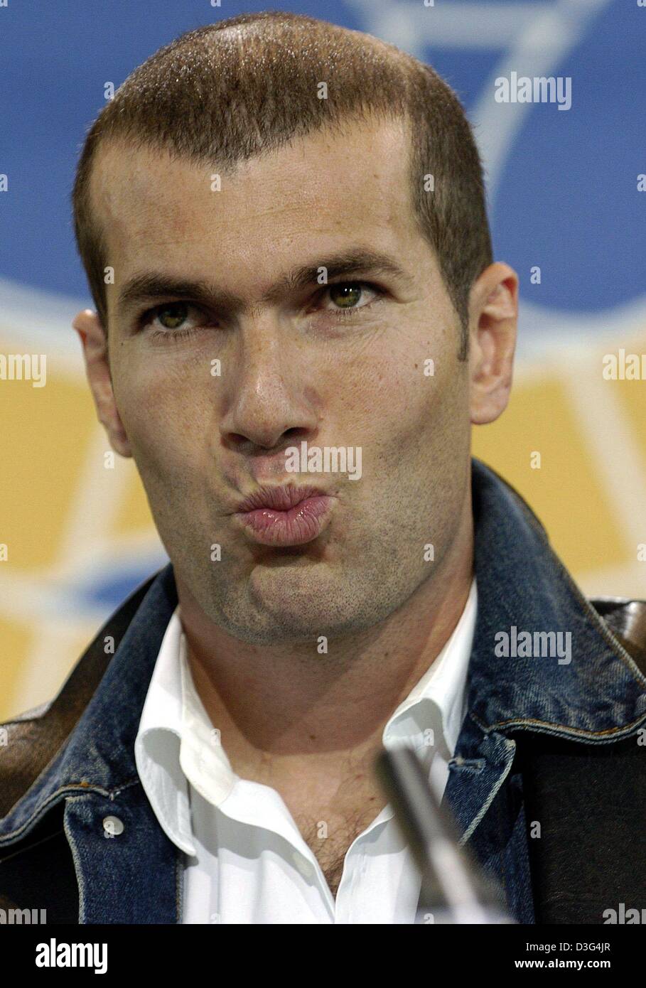 Che head_shot single hi-res stock photography and images - Alamy