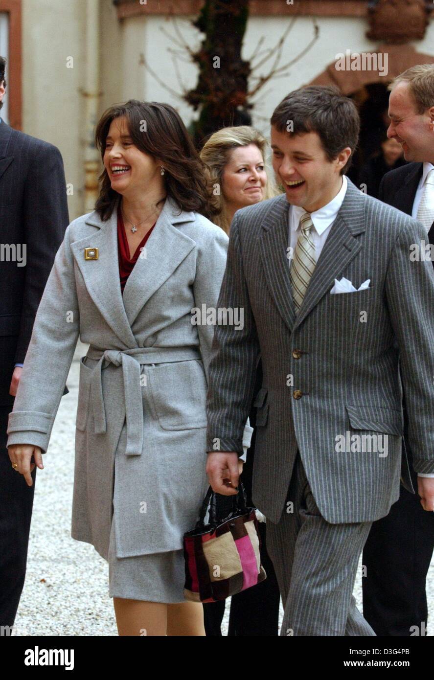 (dpa) - The godparents, Princess Alexia of Greece and Crown Prince ...