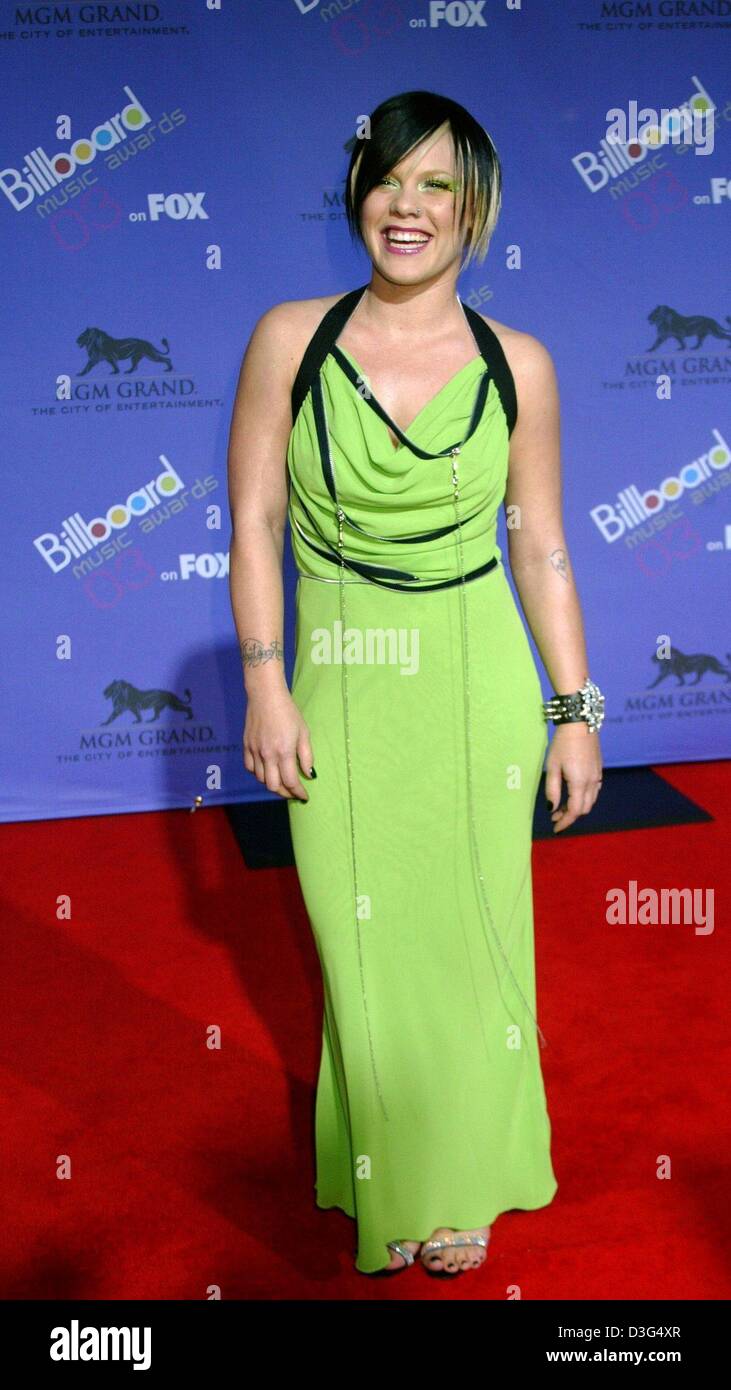 (dpa) - Singer Pink poses ahead of the Billboard awards show in Las ...