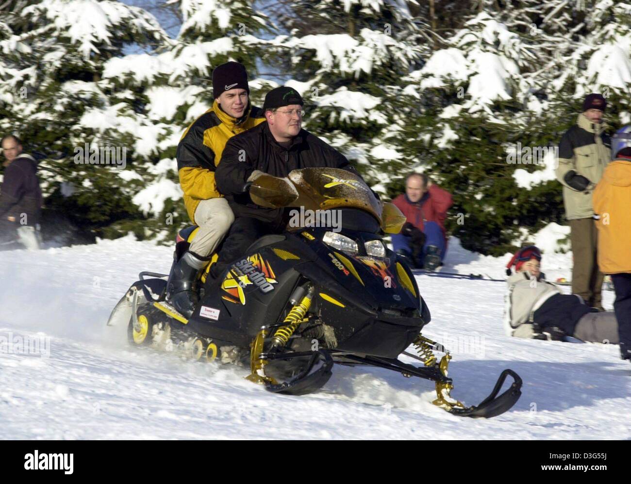 Motor sleigh hi-res stock photography and images - Alamy