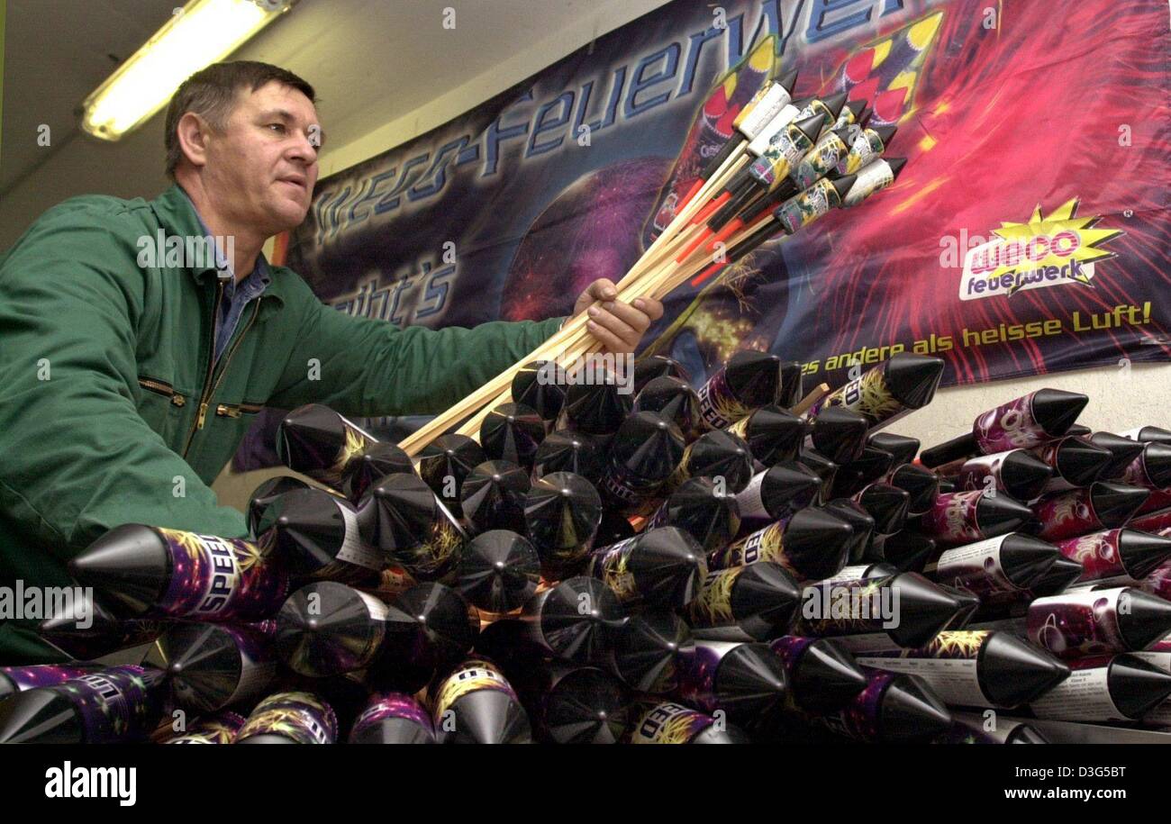 (dpa) - Waldemar Schmidke works in the packaging department of the ...