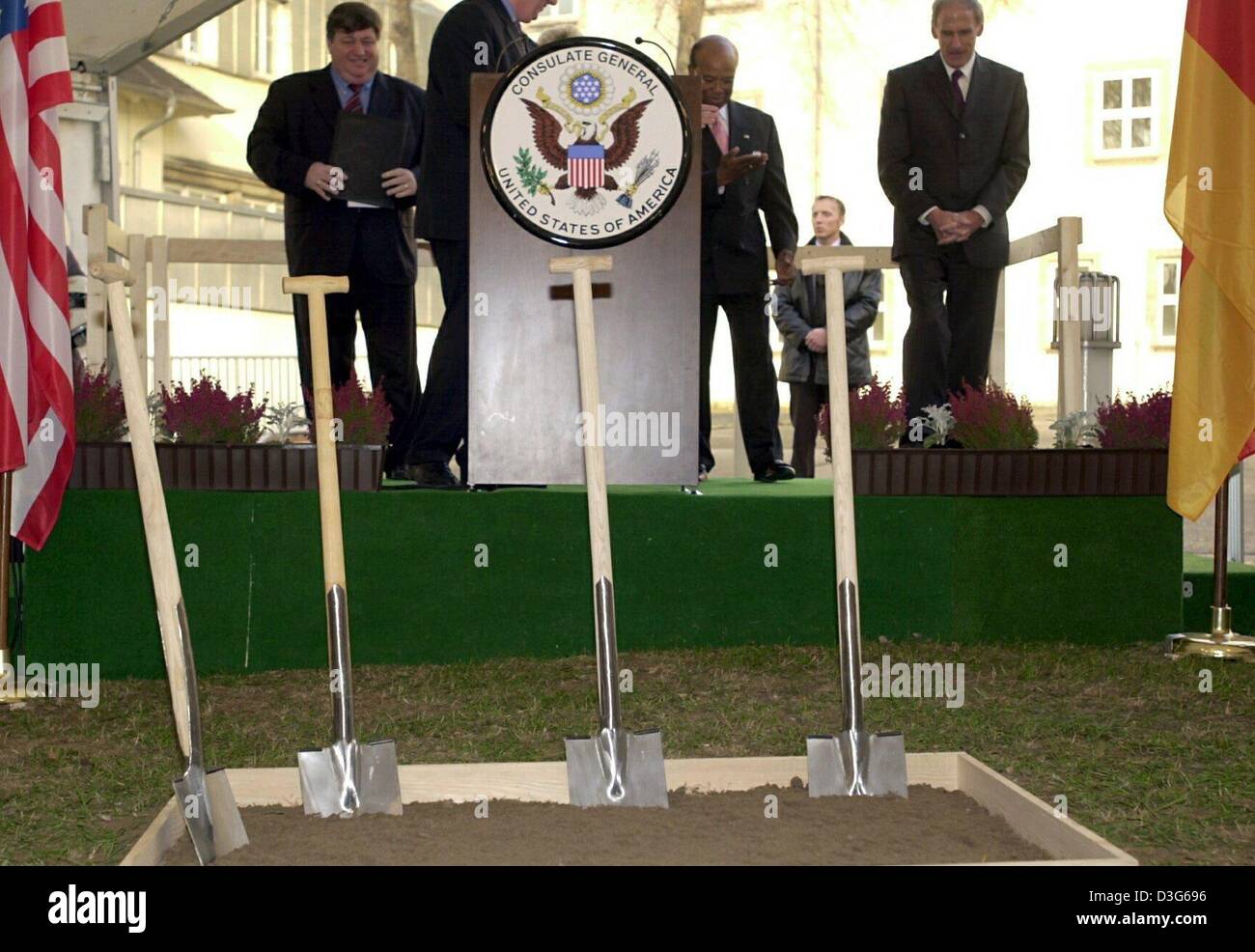 Former united states consulate building hi-res stock photography and ...