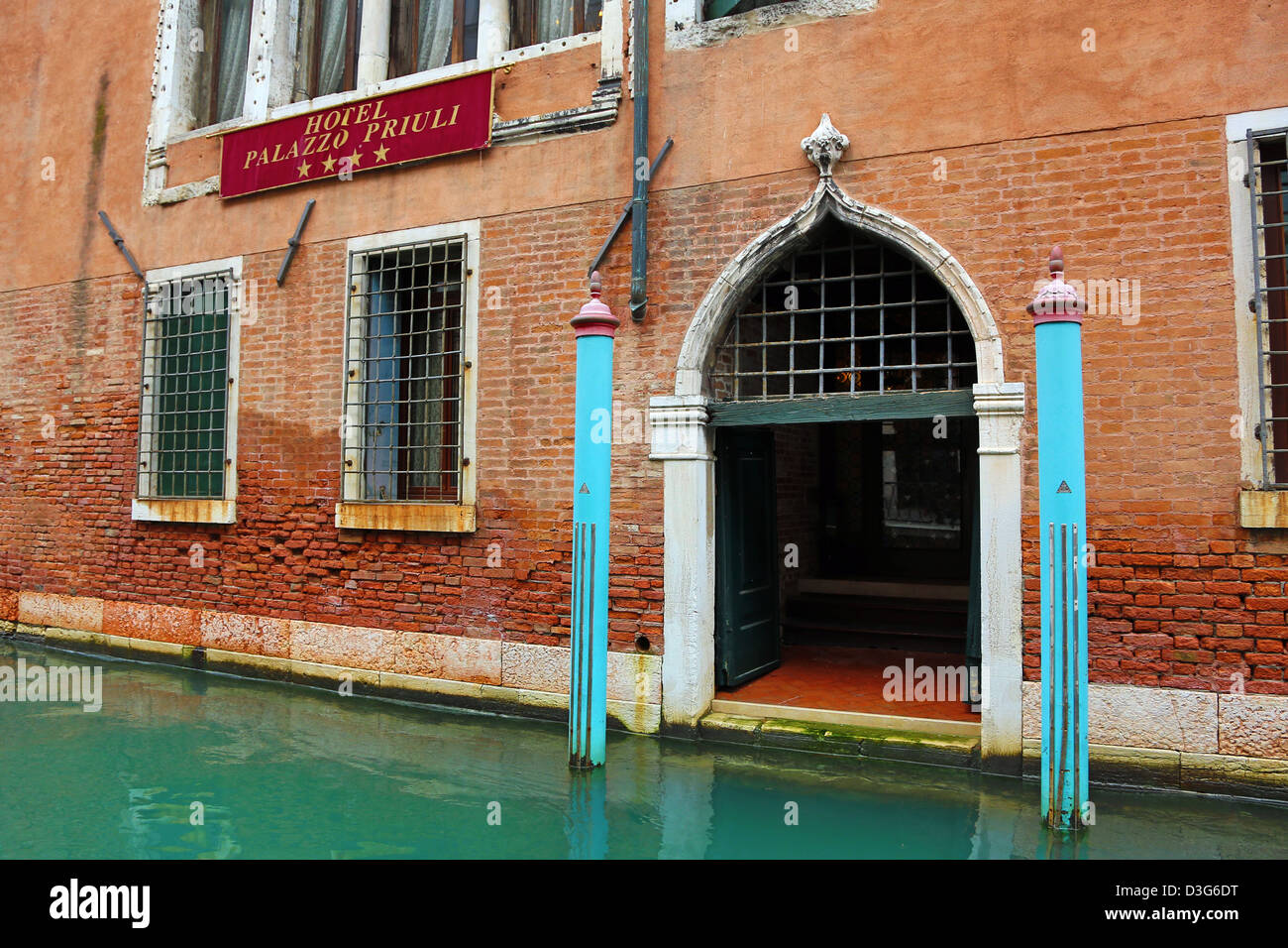 Venice door hi-res stock photography and images - Alamy