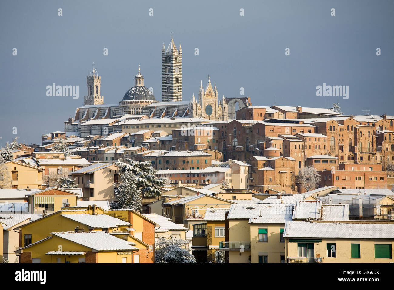 europe, italy, tuscany, siena, cathedral and ancient town with the snow ...