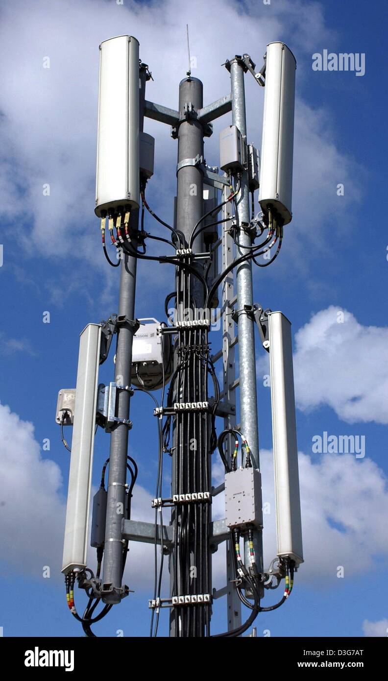 (dpa) - A transmitter of the Vodafone D2 mobile phone network is seen ...