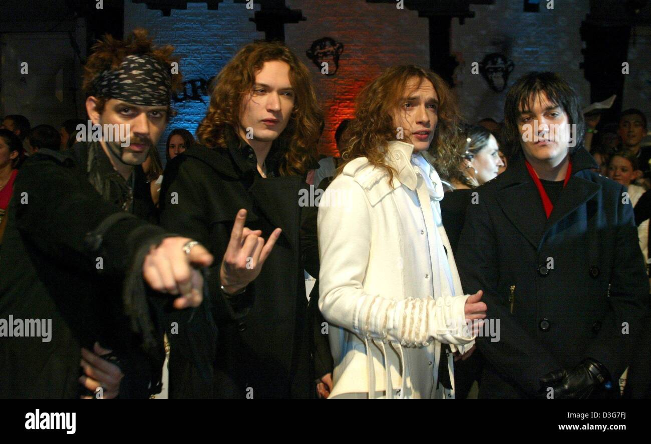 Darkness band 2003 hi-res stock photography and images - Alamy