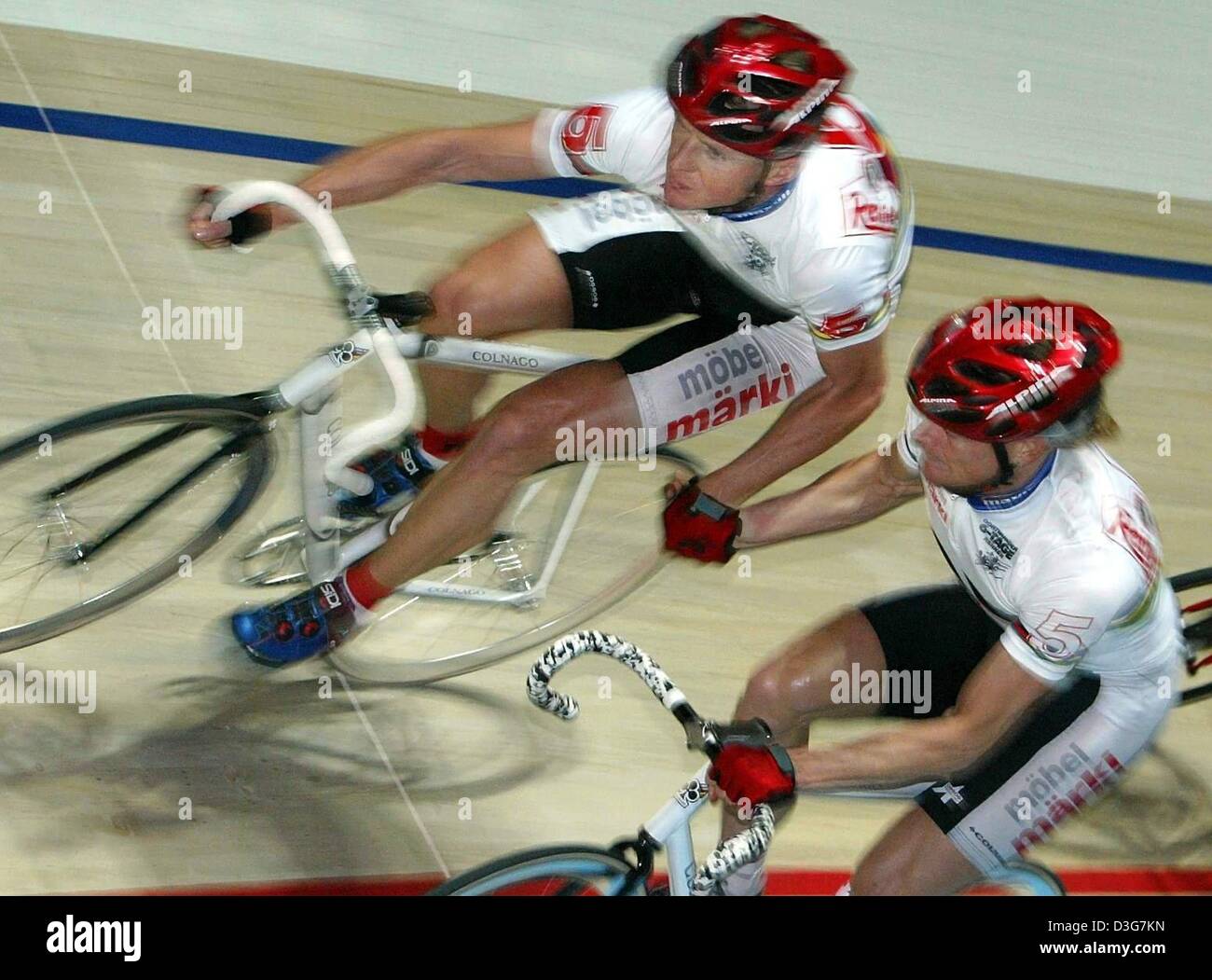 (dpa) - The team of Swiss cyclist Bruno Risi (below) and Kurt Betschart ...