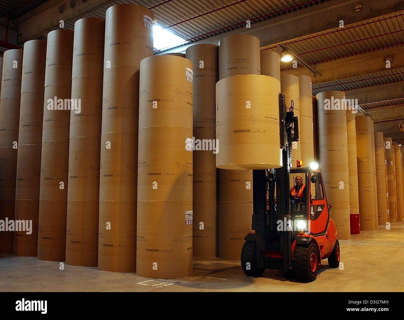 Sourcing cardboard for boxes? : r/Entrepreneur