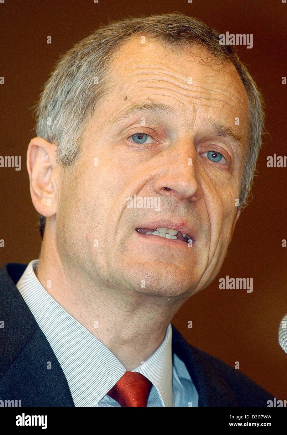 Revolution radio hi-res stock photography and images - Alamy