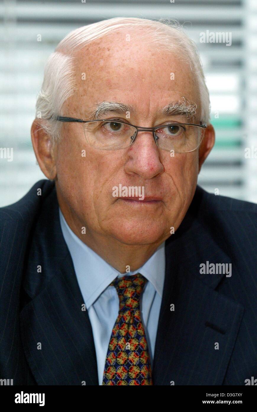 Chief executive producer hi-res stock photography and images - Alamy