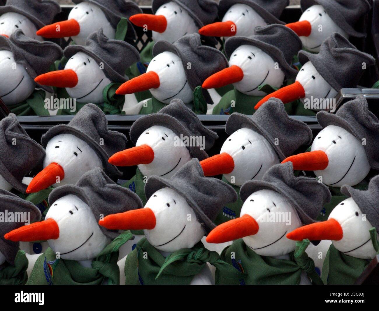 (dpa) - The mascots for the biathlon world championships 2004 stand in ...