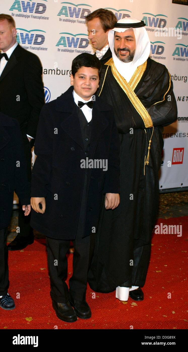(dpa) - 12-year-old Ali Ismail Abbas (front) and Kuweiti doctor Ahmed ...