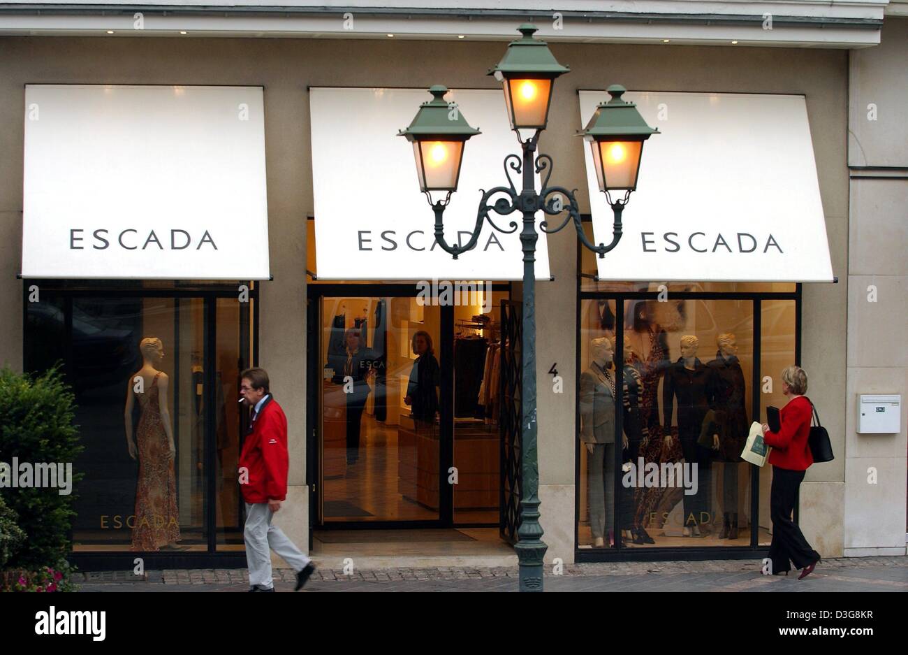 Escada shop hi-res stock photography and images - Alamy
