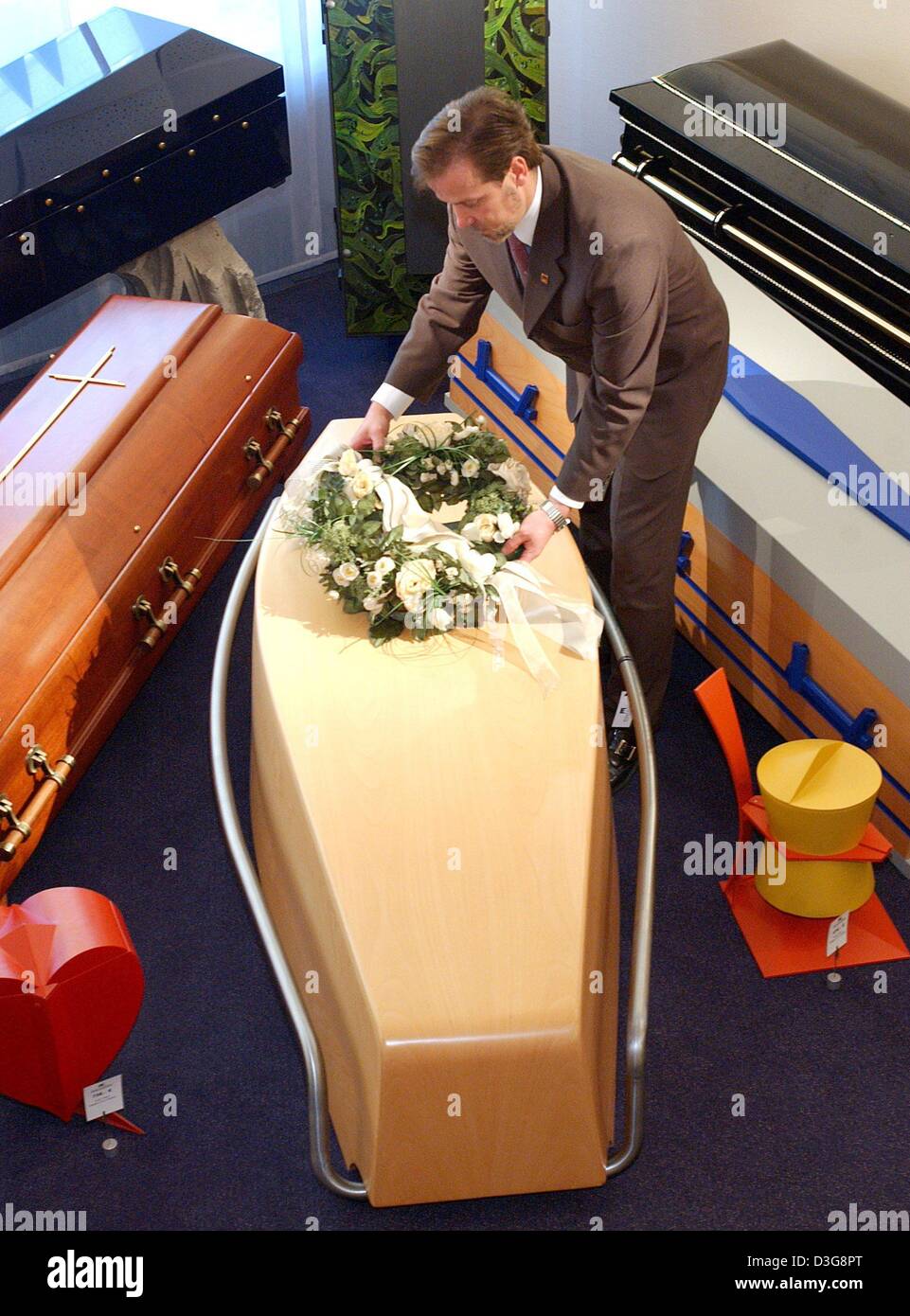 Human interest hum society coffin casket flowers burial funeral parlour ...