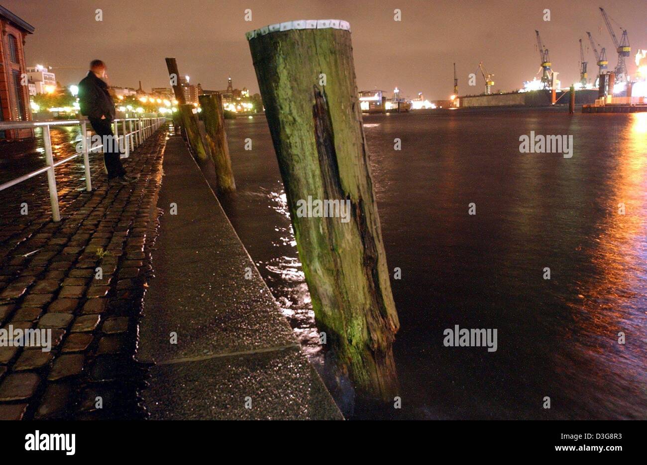 Tide riser hi-res stock photography and images - Alamy