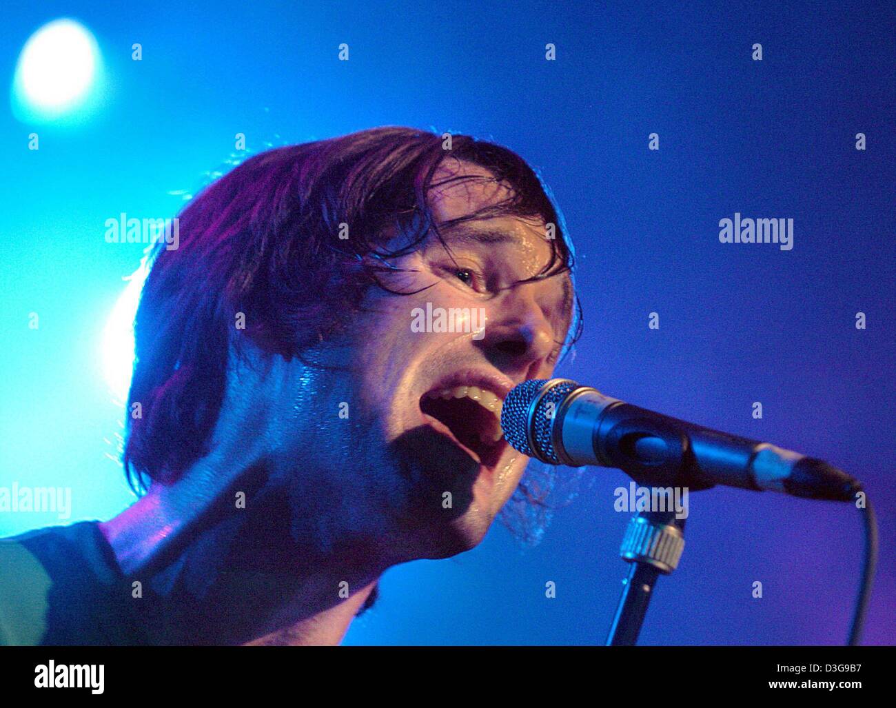 (dpa) - Tim Wheeler, singer of the British band Ash, performs during a ...
