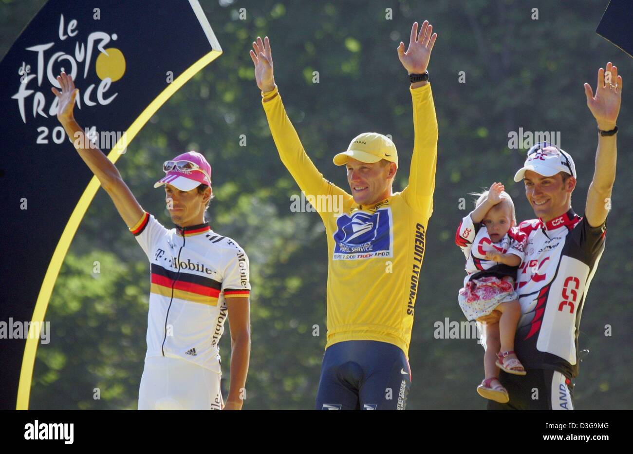 (dpa) - Victorious US Postal team rider Lance Armstrong from the US ...