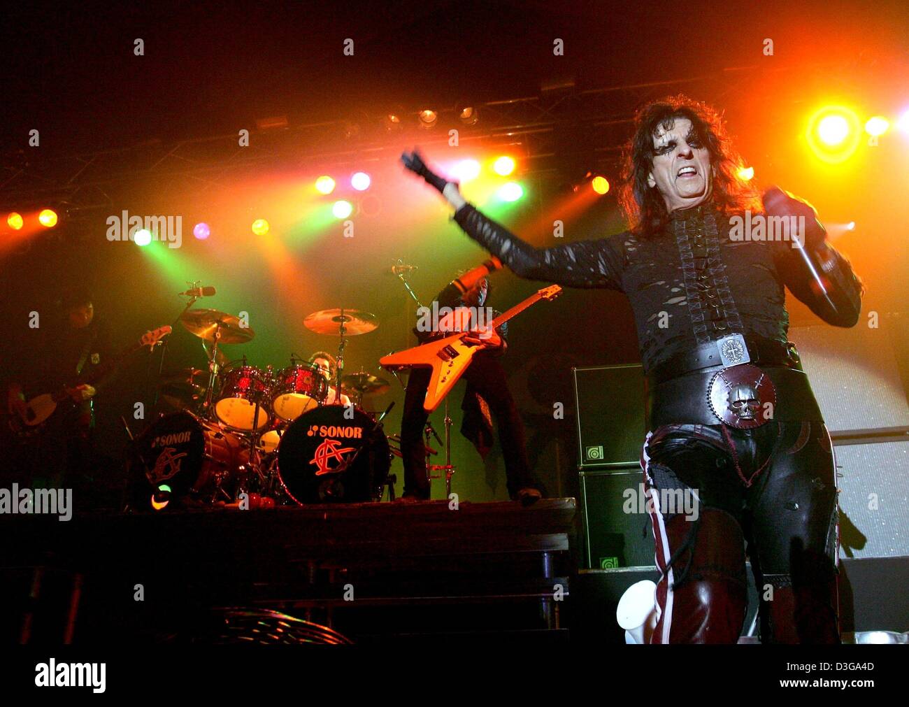 Alice cooper 1970s hi-res stock photography and images - Alamy