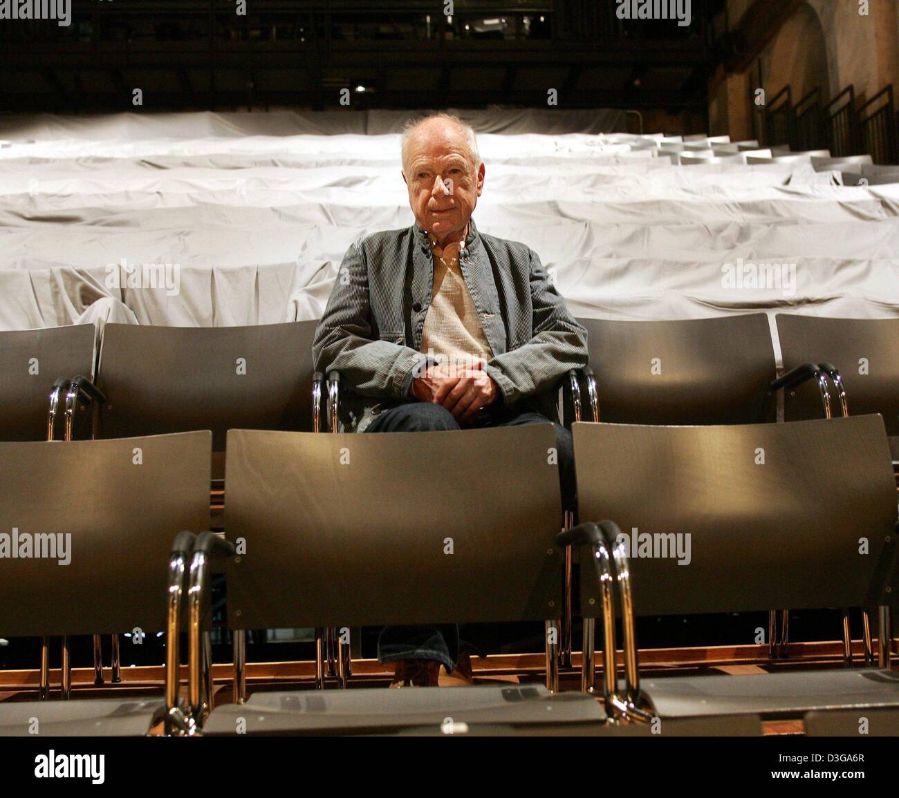 Peter brook hi-res stock photography and images - Alamy