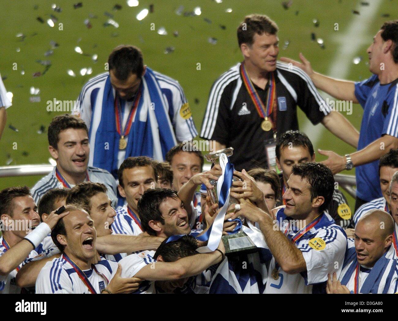 (dpa) - Greece's national soccer coach, Otto Rehhagel from Germany ...