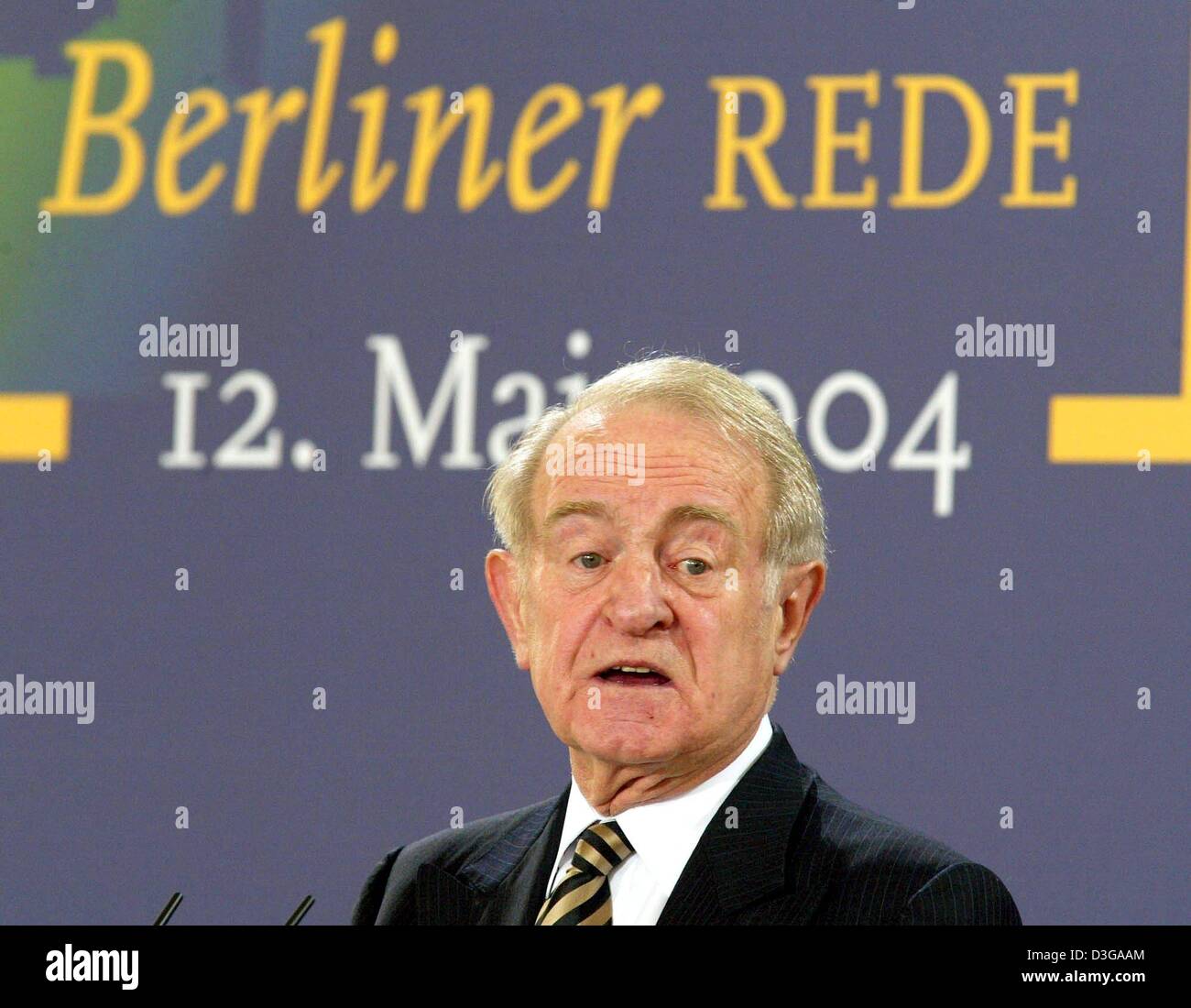 Politics pol government politician speaking lectern germany hi-res ...