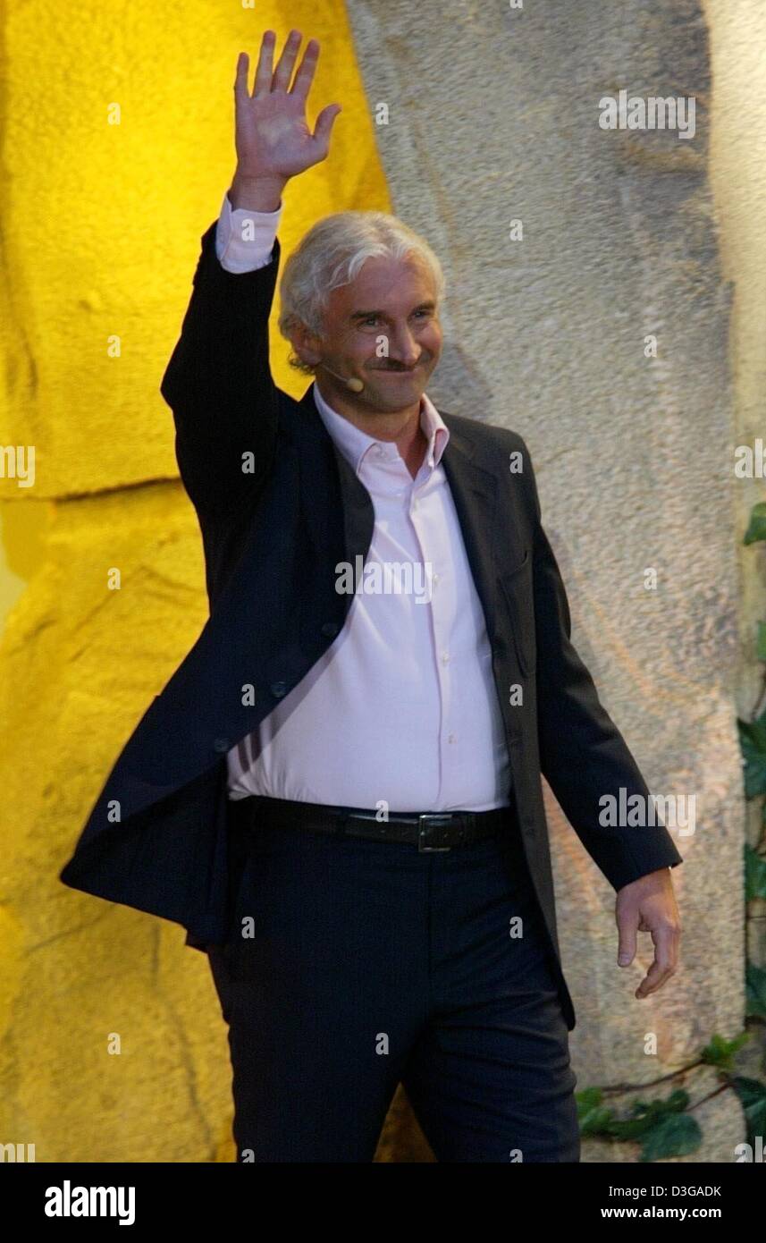 (dpa) - Former German national soccer coach Rudi Voeller, who had ...