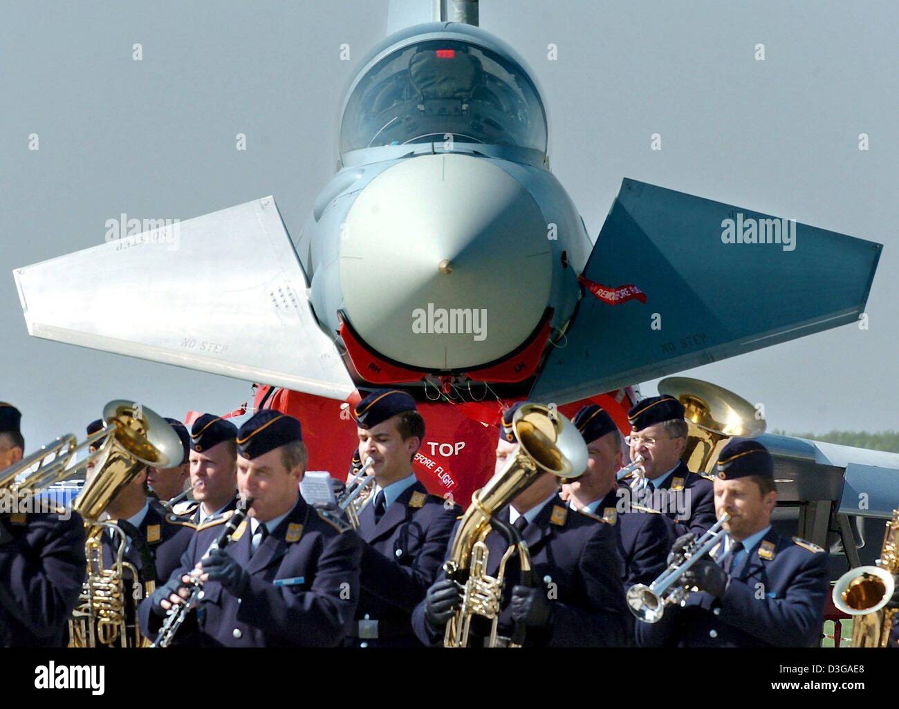 First fighter jet hi-res stock photography and images - Alamy